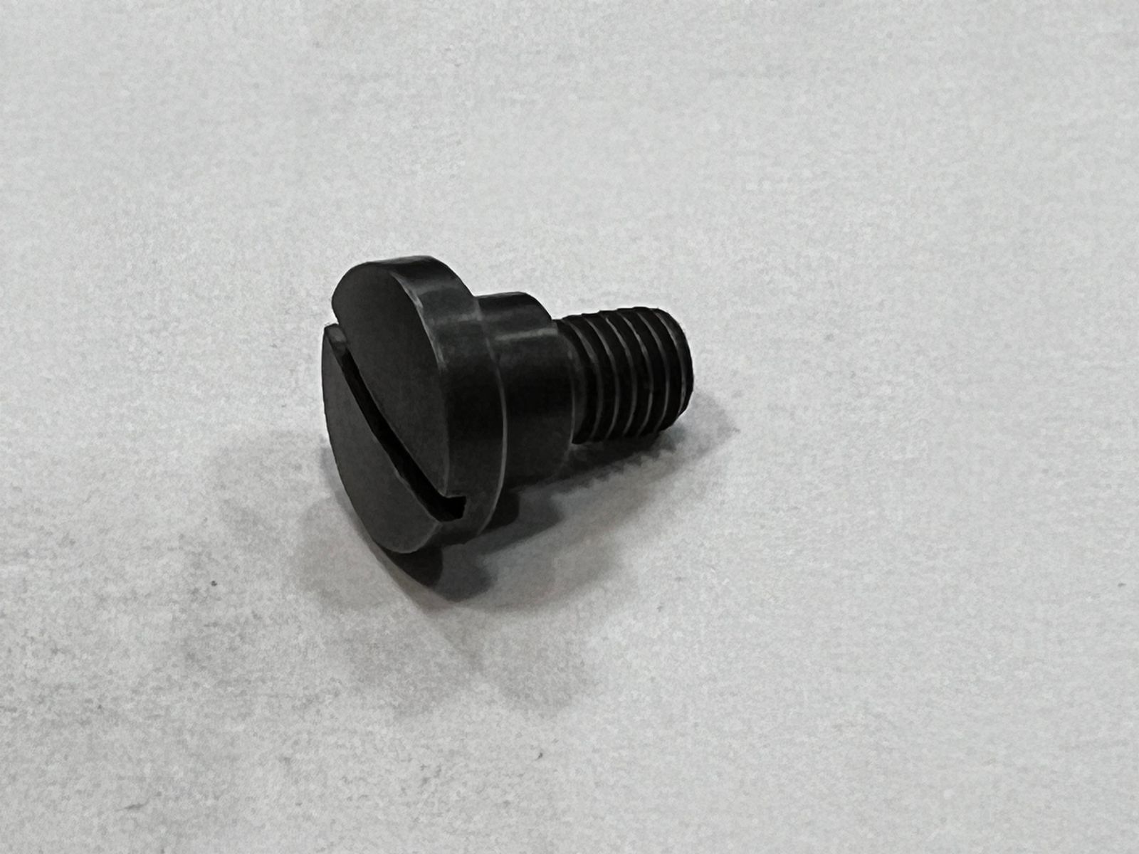 549288 TORNILLO DE MAQUINA DE COSER SINGER - Orduz Colombia